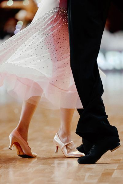 Apprendre à danser Tango, Chacha, Valse, Paso Doble, Foxtrott, Boléro ...